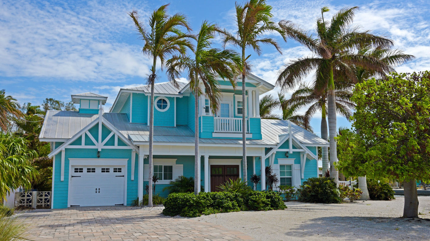 Creating a Gorgeous Florida Yard: Top 5 Landscaping Rules